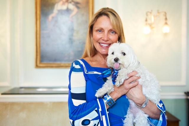 ROXANE WEST | The Chic Seeker